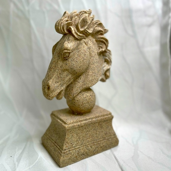 Three Hands Corp | Office | Three Hands Brown Horse Head Sculpture ...